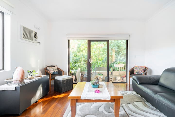 Spacious Living - Cronulla