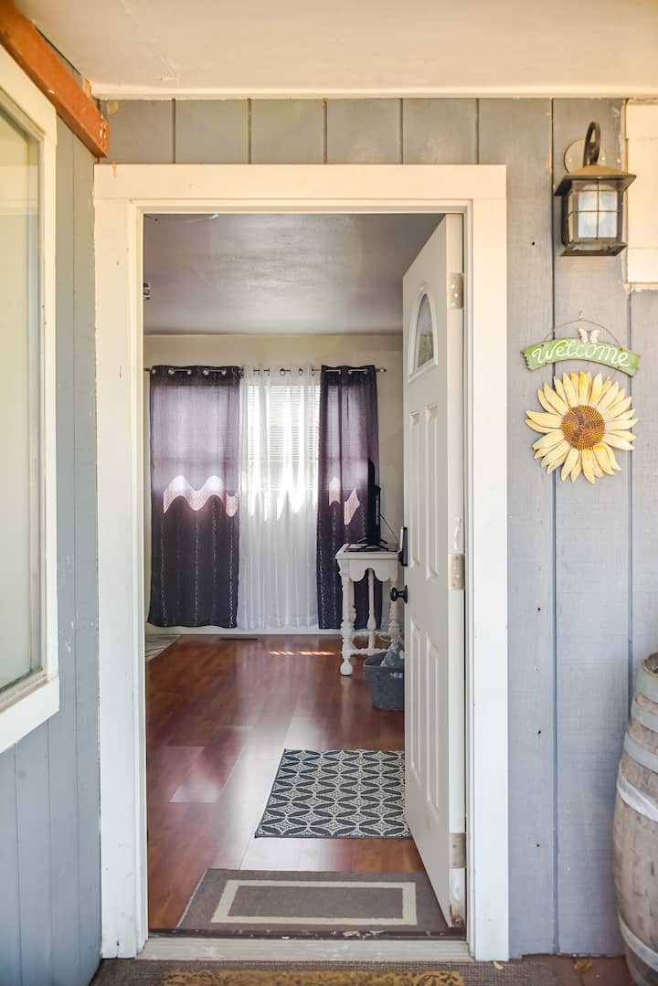 Private Guest Suite W/calking Bd-30+night - Santa Rosa, CA