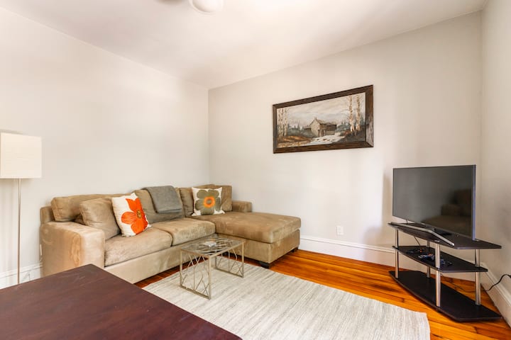 Renovated Private Apartment In Armory District - Rhode Island