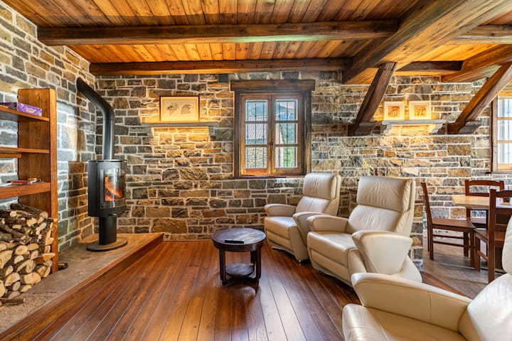 Habitación Ambiente Rústico, En Torla-ordesa - Pyrenees