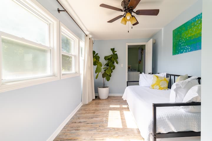 Kid-friendly 3/2 Home, 3 Mins To Downtown + Deck - Chattanooga, TN