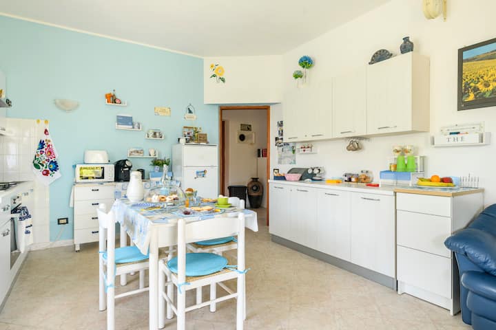 Camera Privata In B&b" Camera Dell'uva" A Tortolì - Tortolì