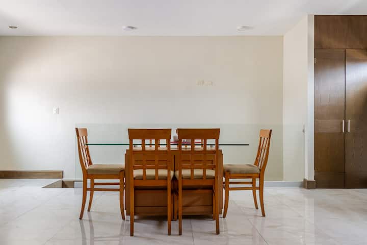 New Loft Apartment. Great Location On A Col De Sac - Monterrey