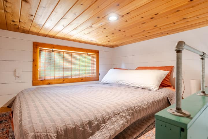 Tiny Home In Urban Oasis Near South Congress - Austin, TX