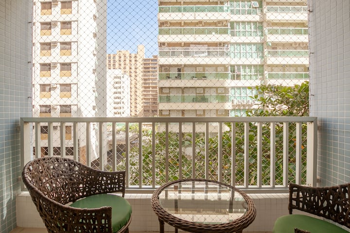 Ap. Gjá Com Ar, 8 Adult, Quadra Da Praia E Garagem - Guarujá