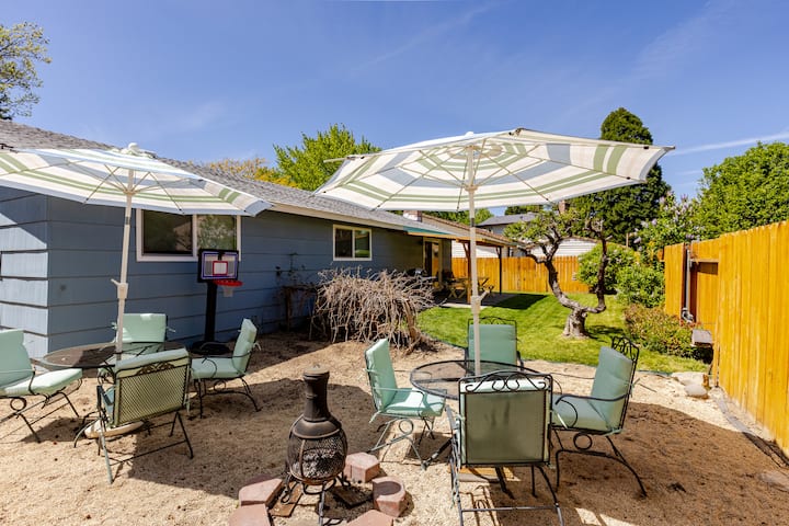 Beautifully Remodeled 3 Bedroom Home To Enjoy. - Reno, NV