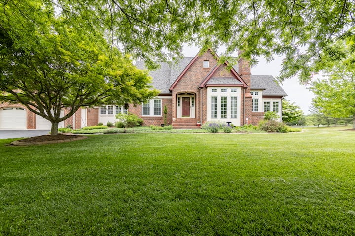 Country Estate With Views - Minutes To Vt And Ru - Pembroke, VA