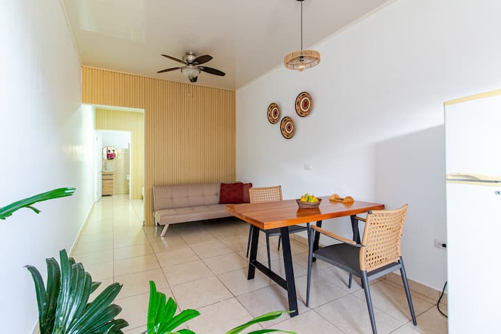 *Arenal Peace*- With A/c & Kitchen - La Fortuna