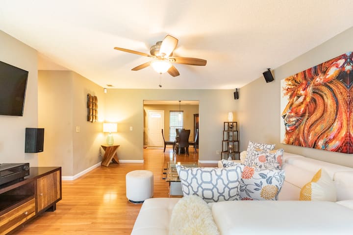 Beautiful 3-bedroom Home Close To D'town Atlanta - Lithonia