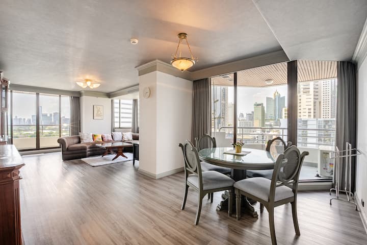Spacious 1-bedroom @Asoke: Stunning City+lake View - Bangkok