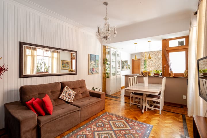 Confortável, Bem Localizado, Próximo Praia E Lapa - Rio de Janeiro