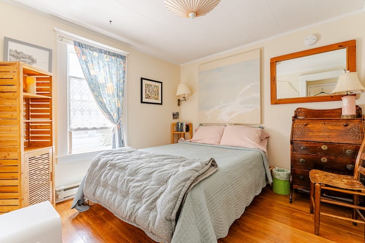 Charming Old North End Bungalow - Burlington, VT
