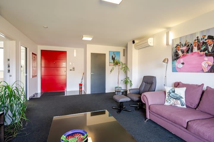 Executive's Pad - Richmond