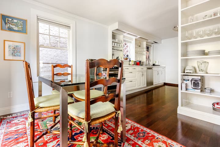 Peaceful North Berkeley In-law Overlooking Creek - Berkeley, CA