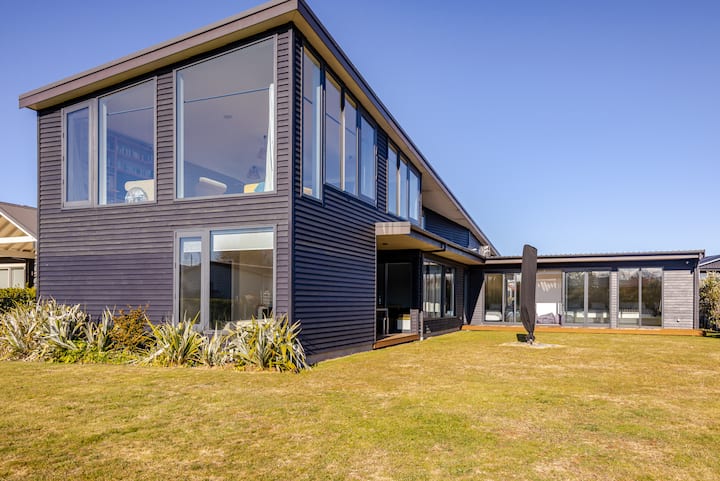 Tatau Kowhai - Taupō