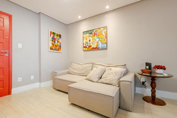 Apartamento Moderno E Aconchegante Em Salvador - Barra, Brazil