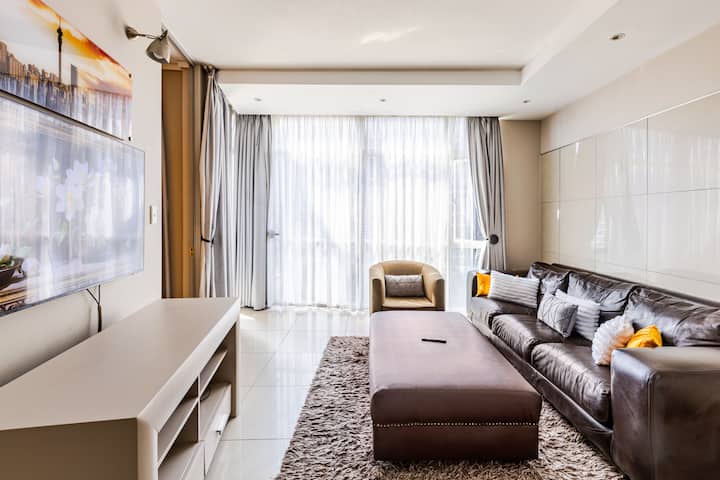 2 Bed Unit At Hydro Park Executive Suites-sandton - Sandton