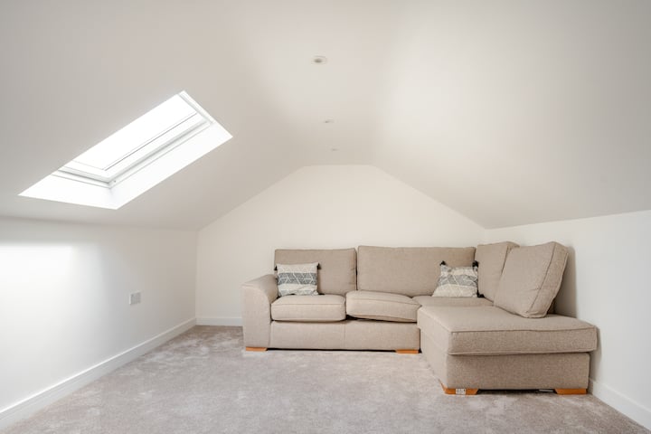 Stunning Fully Self Contained Sea View Flat - Adventure Island