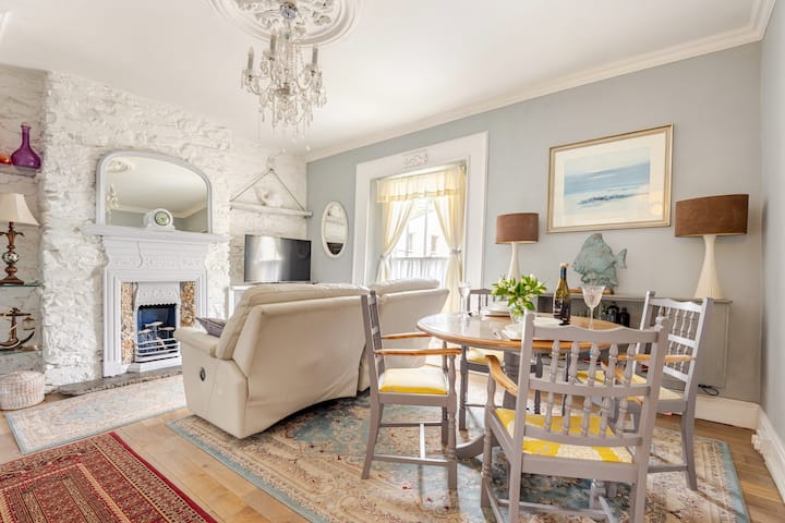 Cosy Town Centre Apartment - Dartmouth
