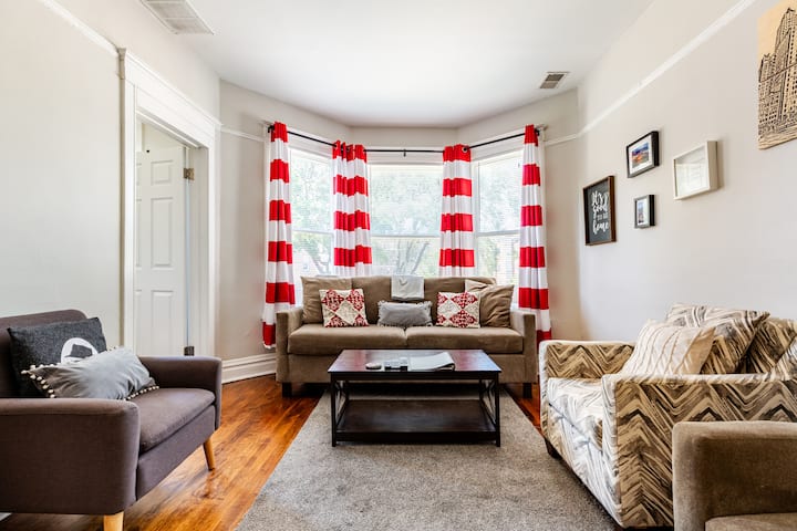2br Workfriendly Guest Suite+parking Btwn Ord&loop - Chicago, IL