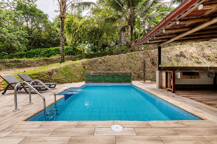 Villa Selva Azul Pool And Nature - Ecuador