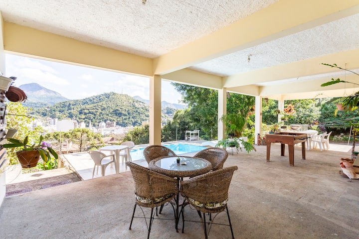 Lindo Quarto Em Casa Com Vista Da Cidade - Teresópolis