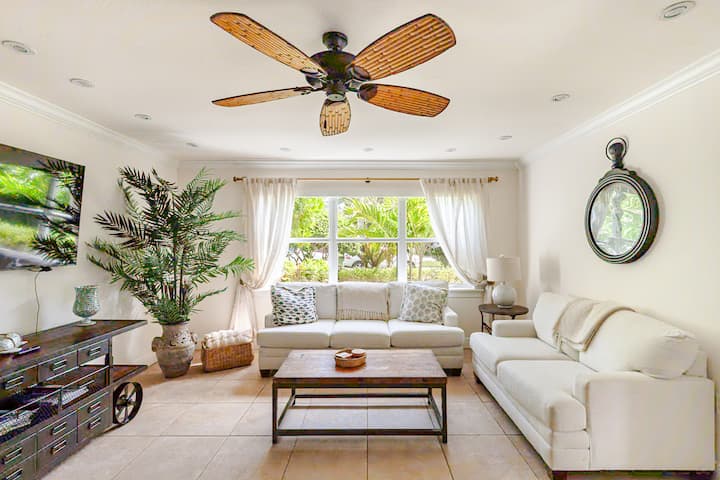 Private Florida Beach Home -Pool Hot Tub & Putting - Fort Pierce, FL