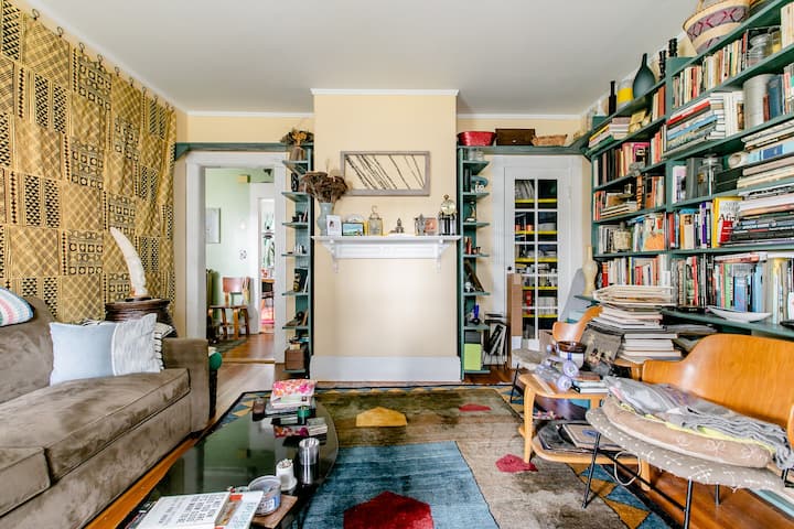 Charming Art Filled Victorian W/gorgeous Bath - Boston, MA
