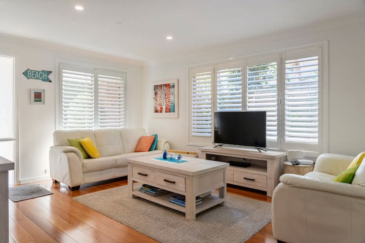 The Beach House, 5 Min Walk To Beach With Parking - Collaroy