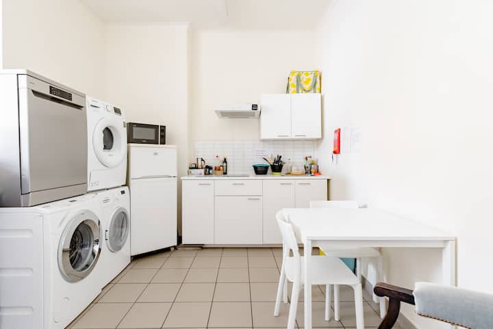 Blue Room In Center Heverlee - Kitchen, Bed & Bath - Leuven