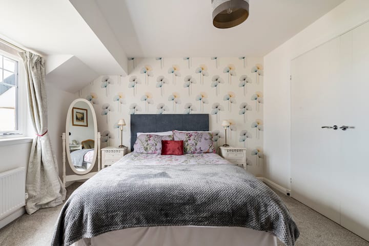King Sized Room With Private Facilities, Breakfast - North Berwick