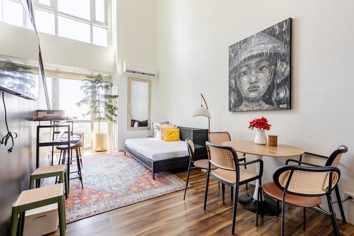 101-sqm In Bgc | Up To 12 Pax | Pool & Gym Access - Taguig