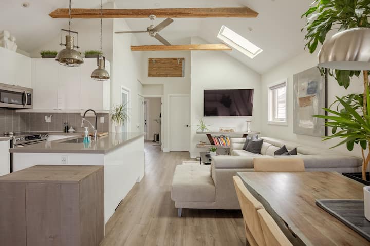 Lonborough Ave. Upstairs - Toronto, ON