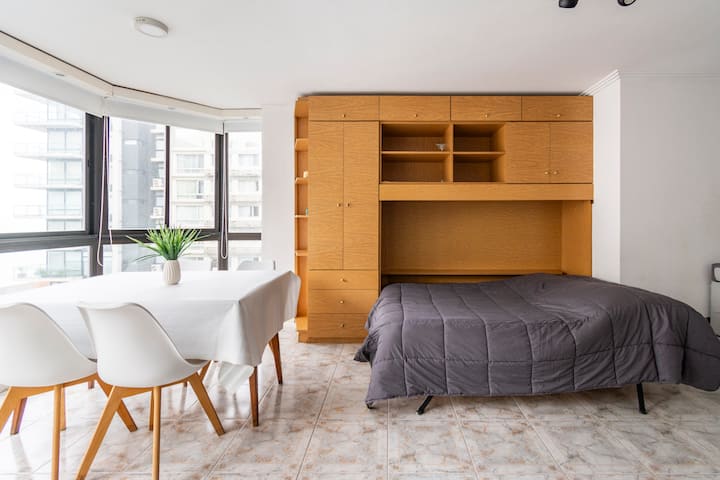 Monoambiente Amplio Frente A Playa Varese - Mar del Plata