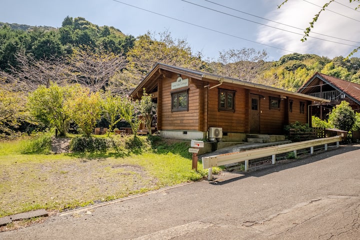Bbq And Bonfires In A Forest Retreat Near The Sea. - Shimoda
