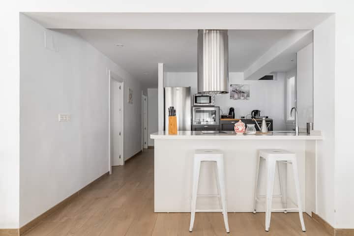 Vico's Apartment By Cyn.
Centro. \\ Parking Free. - Granada, España