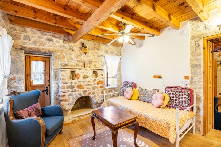 Dutlu Mutlu Ev - Eski̇ Datça - Datça