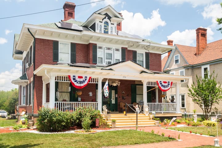 Prospect Bed - Covington, VA