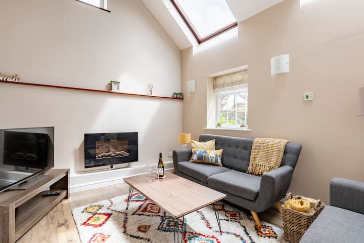 Lovely Self-contained Garden Annex - Chippenham