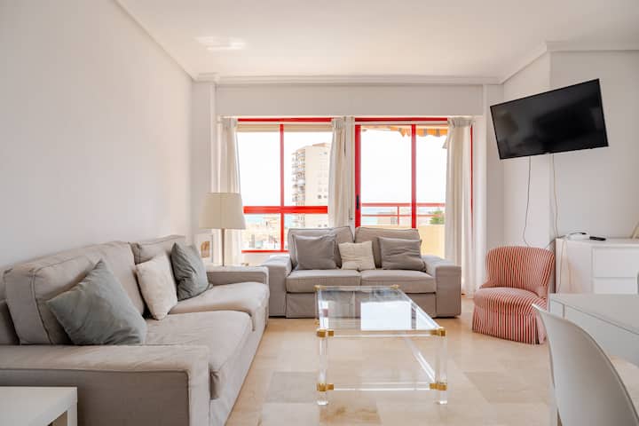 Vista Al Mar+piscina+garajes En Playa Muchavista - Alicante