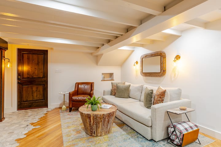 Luxury Historic Apartment On The Brick Streets - Nacogdoches, TX