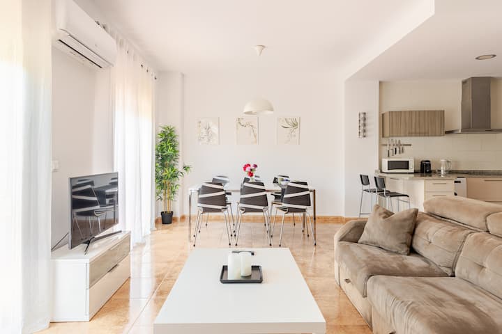Amplio Apartamento En El Centro De Málaga - Málaga