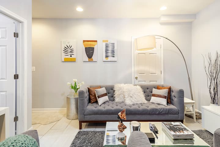 Charming Private Space In Mod Home Located In Dc - Washington, D.C.