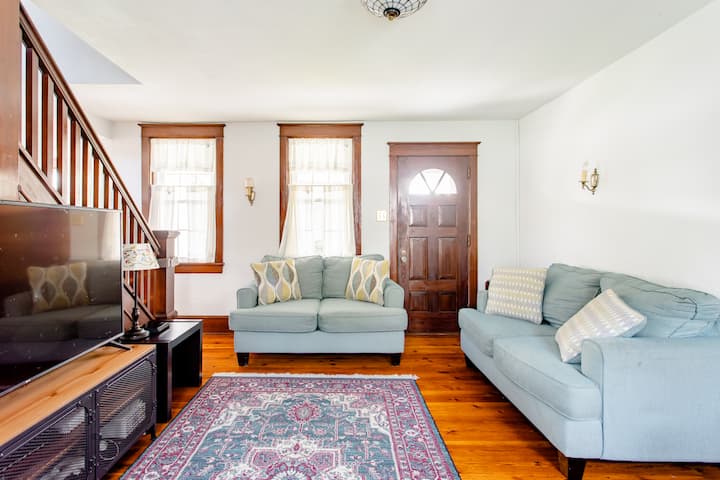 Two Rooms In Historic Home - Poconos, PA