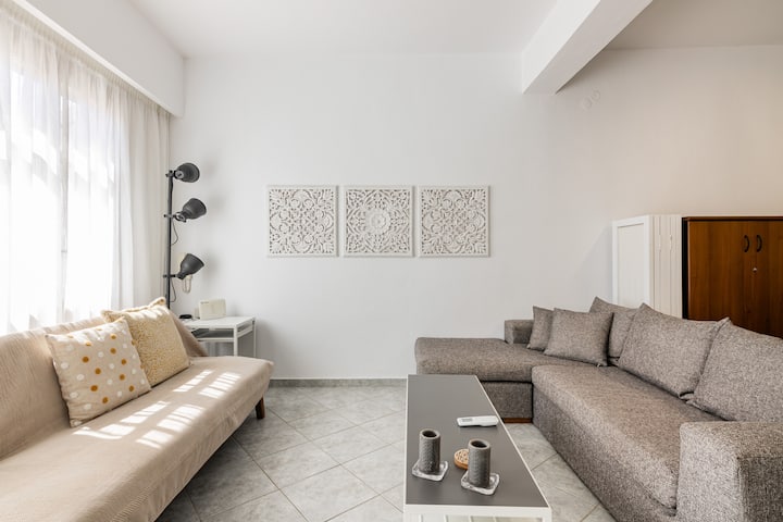 Kamaraki Apartment- 100 Sq. M, With Office Desk - Ретимно