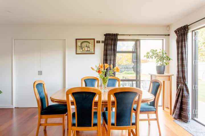 Savannah Luxury Room With Stunning Mountain Views - Arrowtown