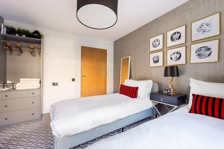 Twin Room With Private Bathroom. No Cleaning Fee - Central London