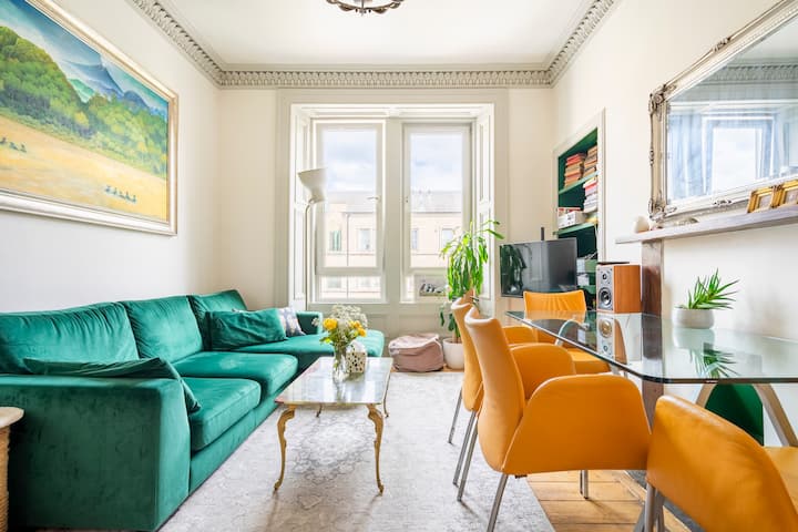 Stunning Central Flat With Modern Furnishings - Edinburgh