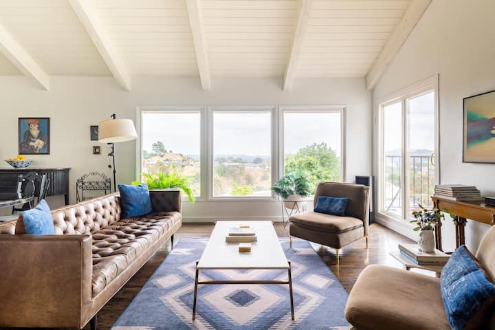 Eagle Rock Hilltop Retreat - Amazing Downtown View - Los Angeles, CA