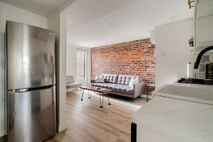 Charming English Bsmt Apt- 2 Bedroom - Mount Rainier, MD